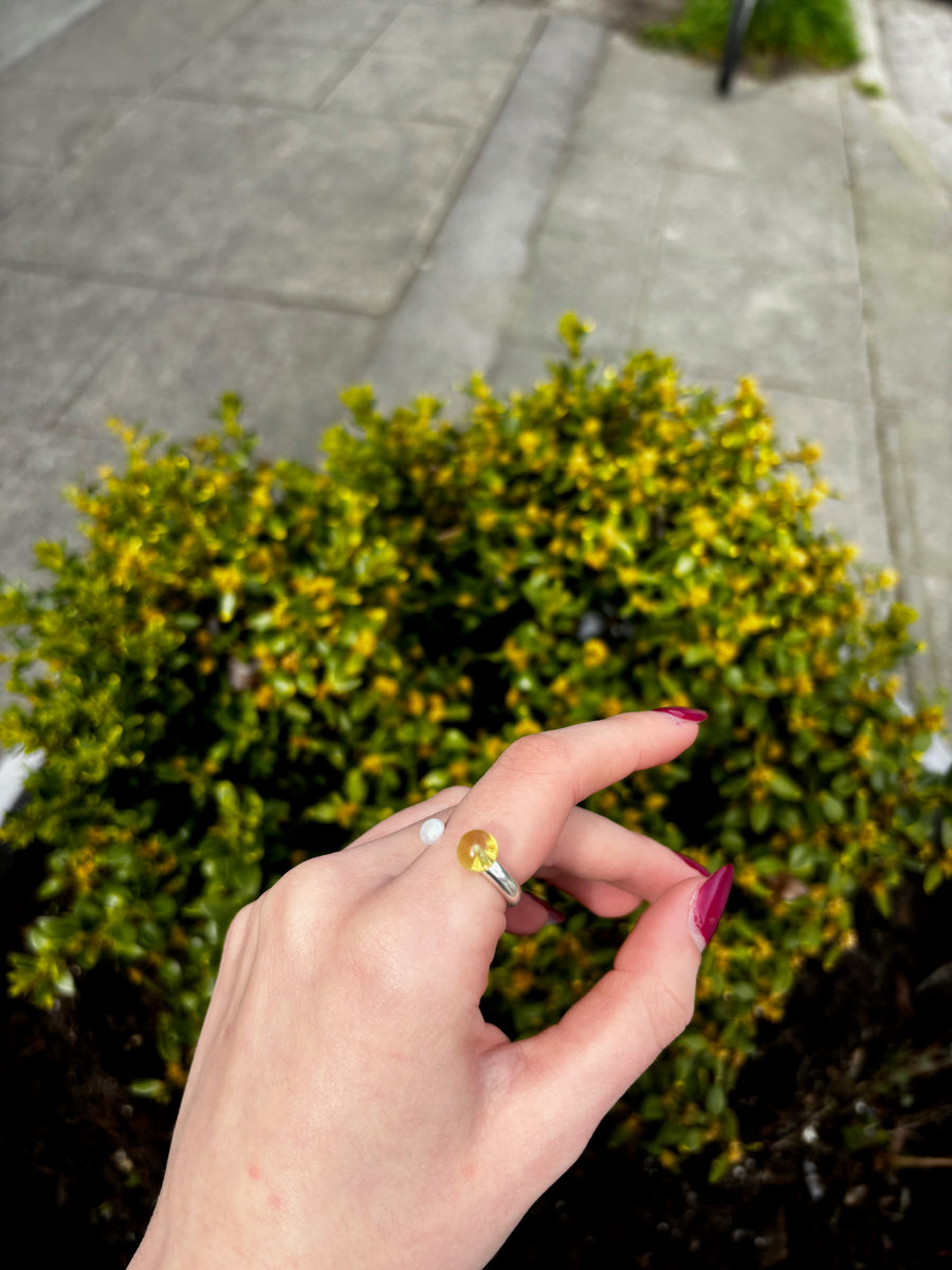 Kara Yoo Open Ring Lemon Green Quartz + Pearl – Woo To See You™