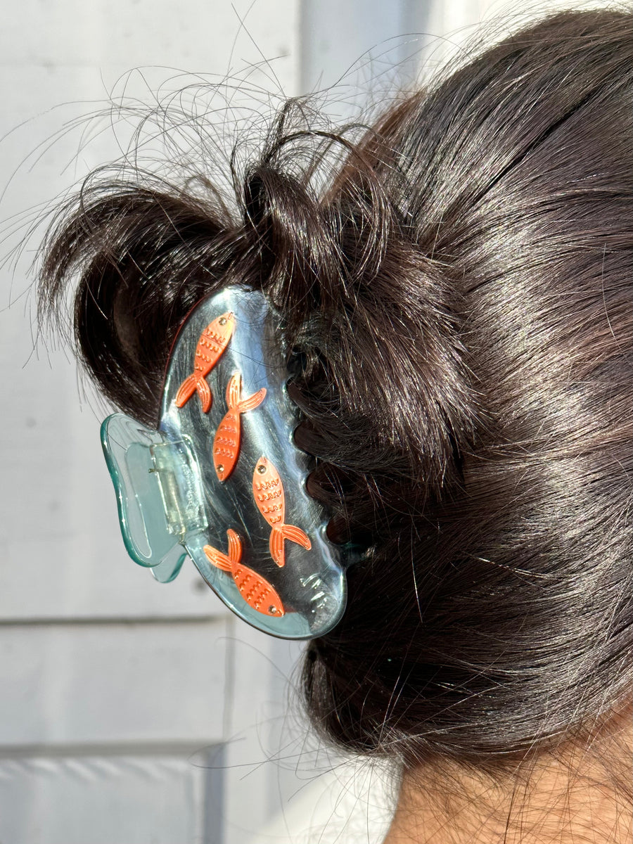 Winona Irene Goldfish Claw – Woo To See You™